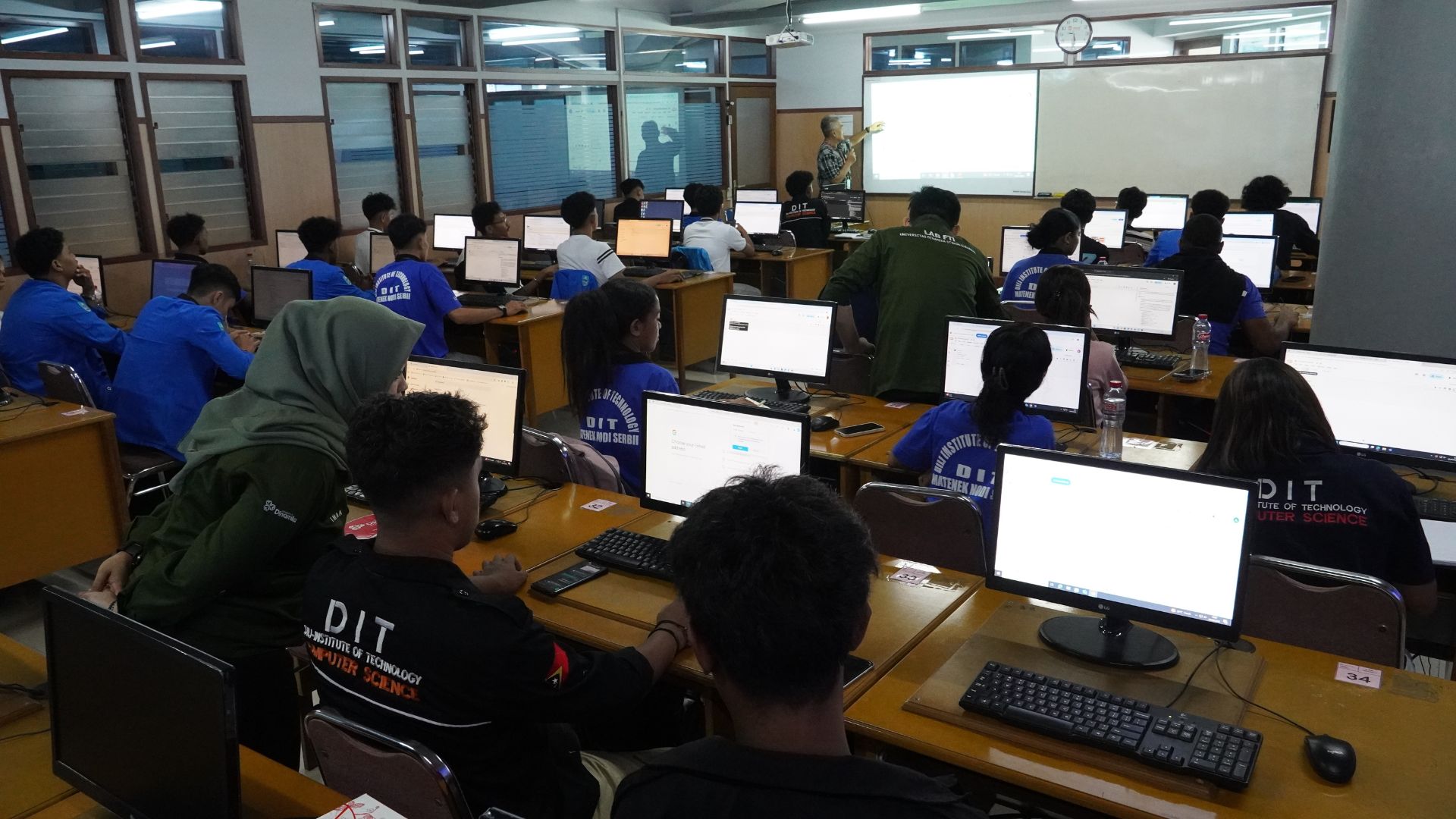 57 Mahasiswa Asal Timor Leste Belajar Coding Di Undika
