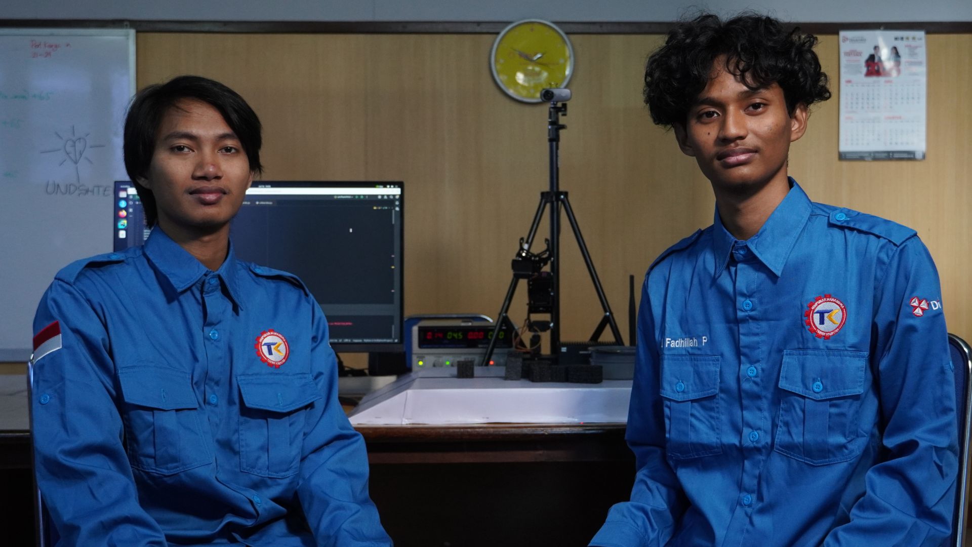 Robot Lengan AI Mahasiswa Undika Gunakan Gestur Tangan